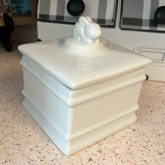 Pottery Barn | Accents | Pottery Barn Porcelain Canister Wbunny Nursery ...